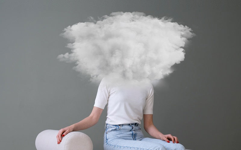 Why You Feel Mentally Foggy—And How to Snap Out of It Naturally – VERSUS™